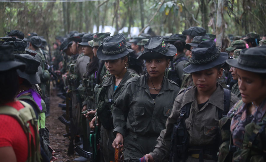 A última guerrilha comunista das Américas depõe as armas. As FARCs e o ...